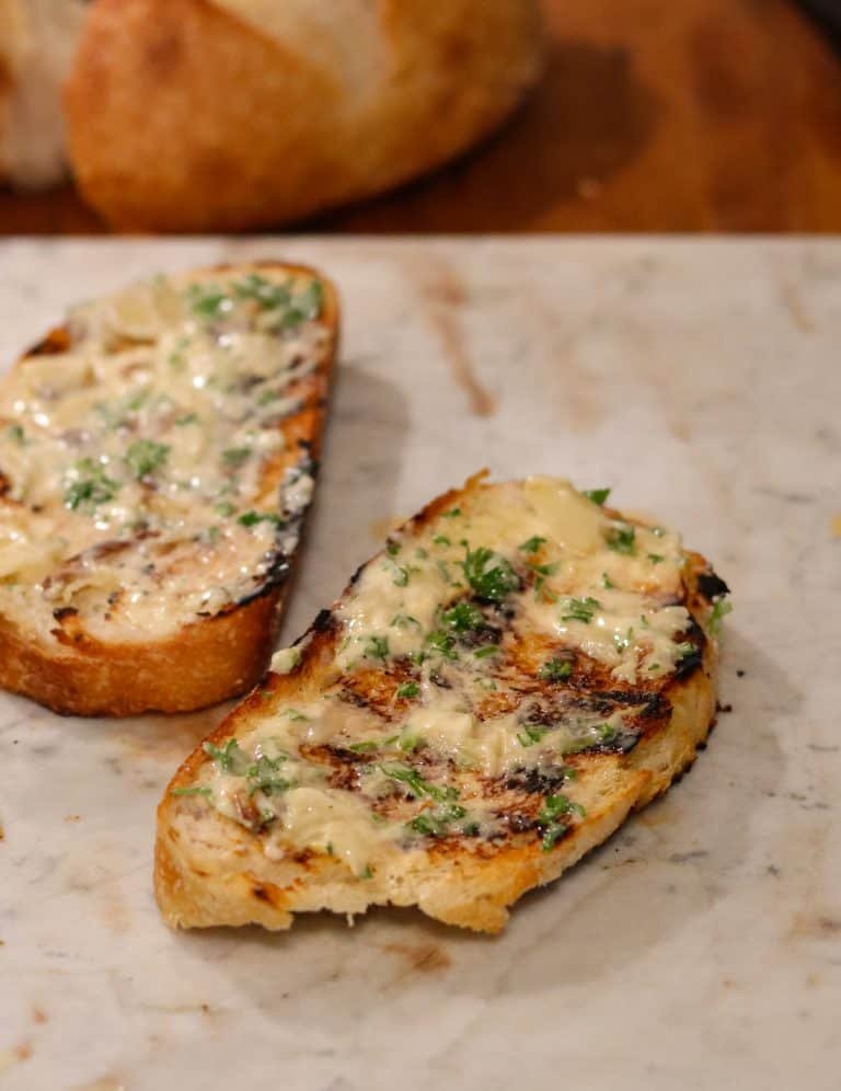 Roasted Garlic Bread (Vegan and Easy to Make!)